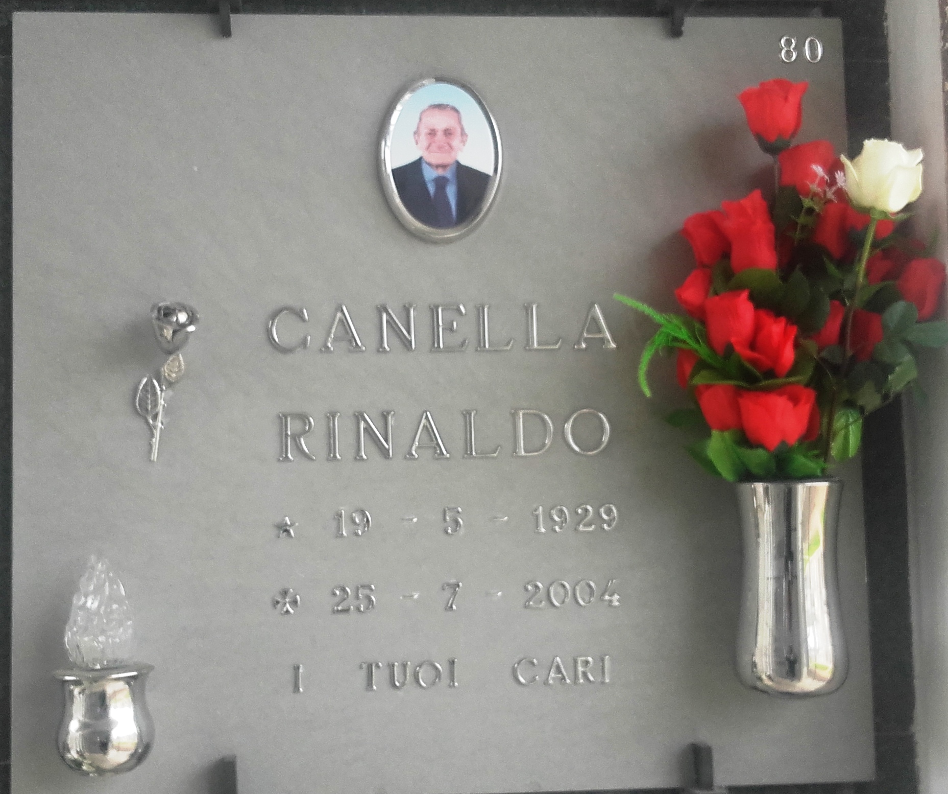 Lapide presso il cimitero di Morano sul Po